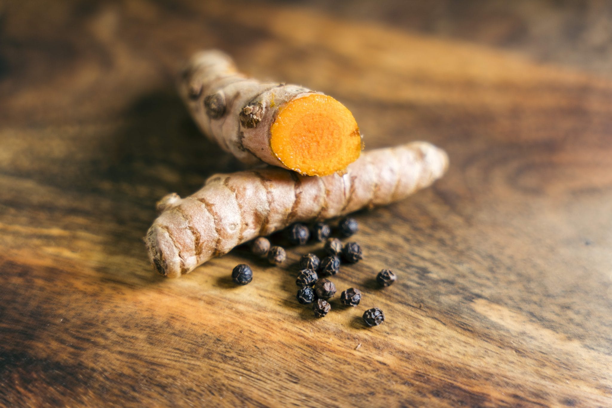 Turmeric - the healthy yellow tuber from Asia - kingnature